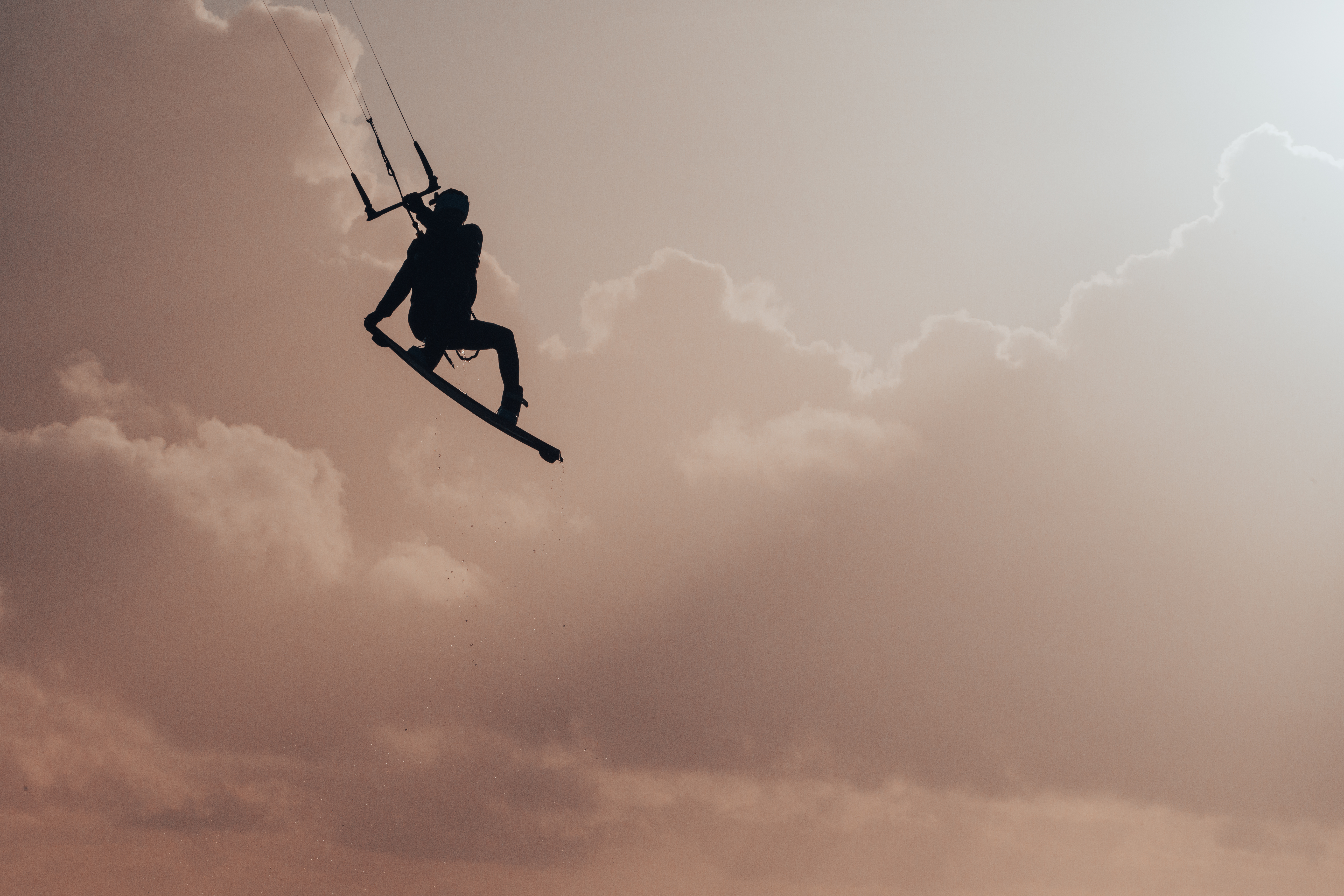 Cloud surfer | Foundation